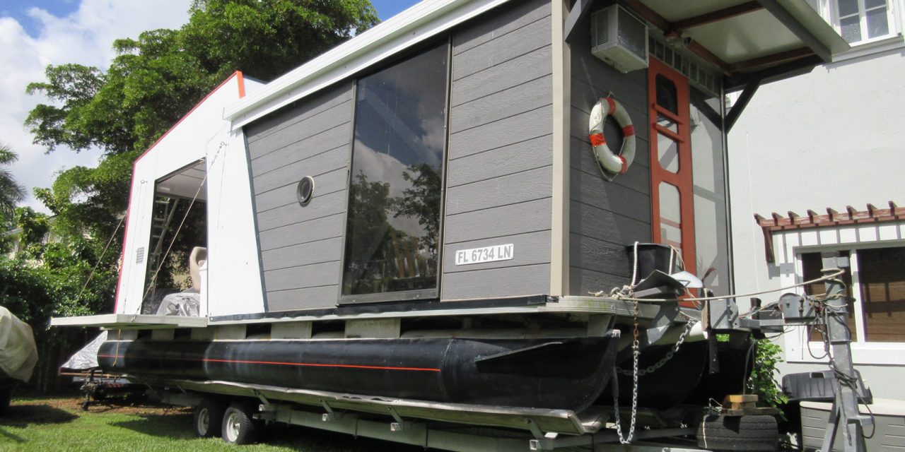 Casa Bote personalizada a la venta Tiny House en Flotadores | sol y mar ...